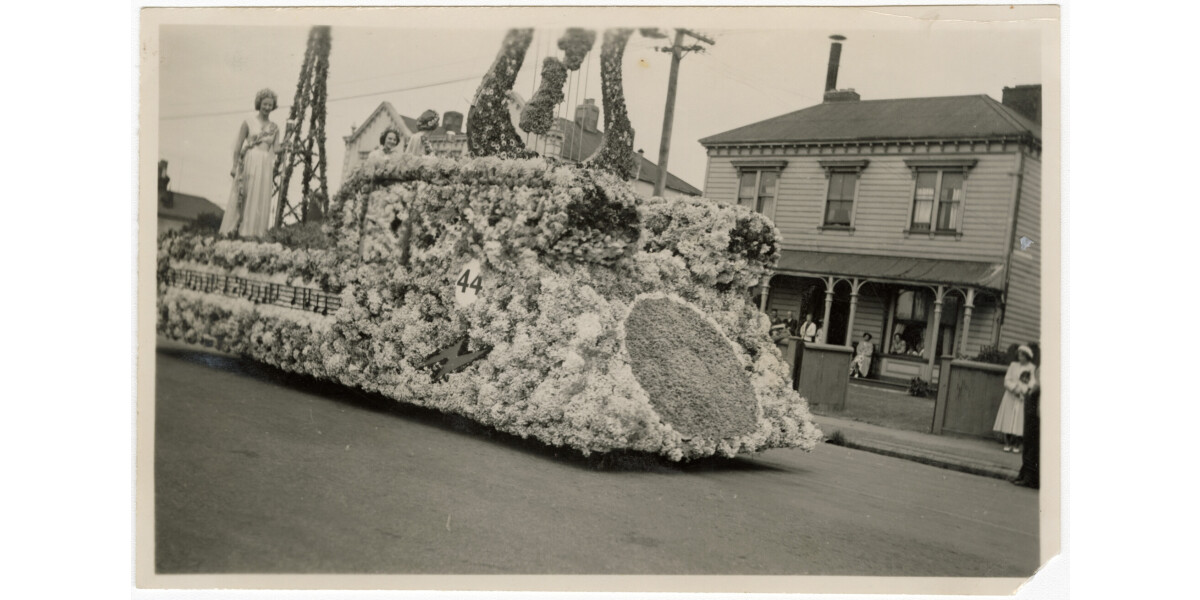 Flora parade, Willowbridge float | discoverywall.nz