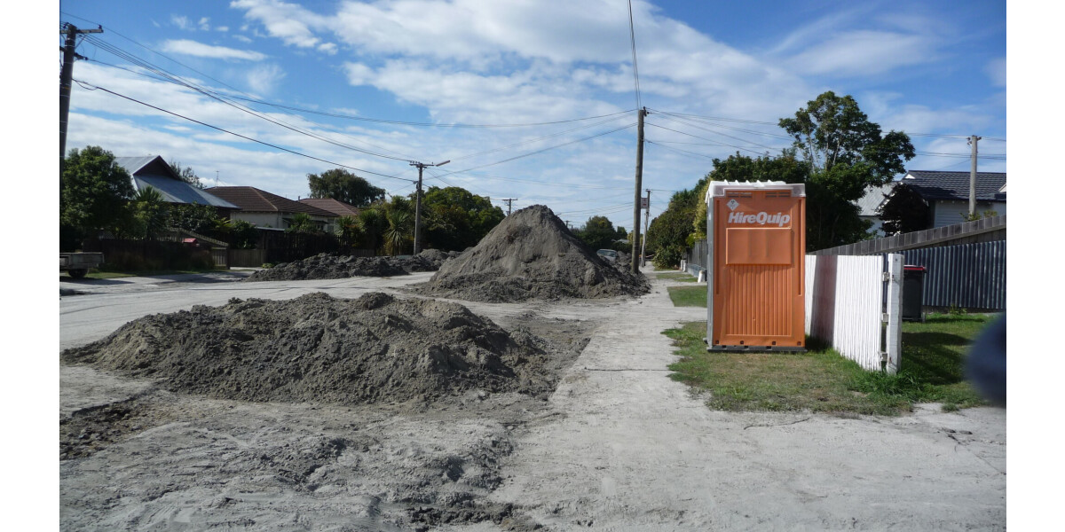 Post-quake Avonside: liquefaction & portaloos! | discoverywall.nz