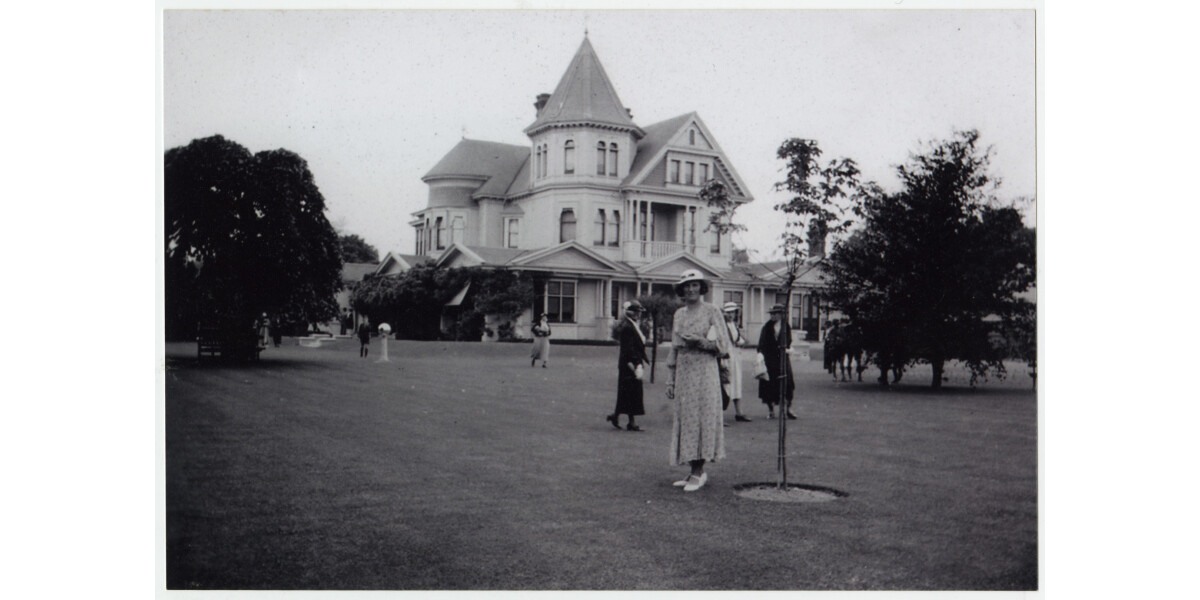 Miss Nell Bilson, at a garden party at Fitzroy | discoverywall.nz