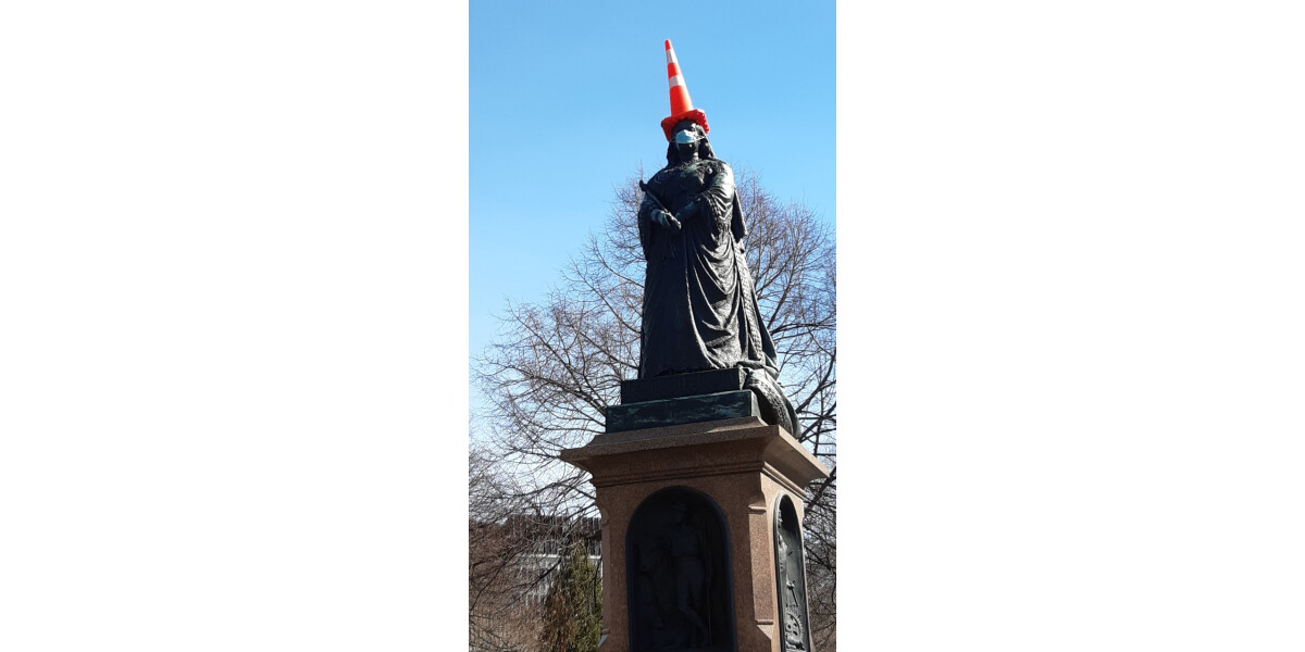 Queen Victoria statue- Victoria Square | discoverywall.nz