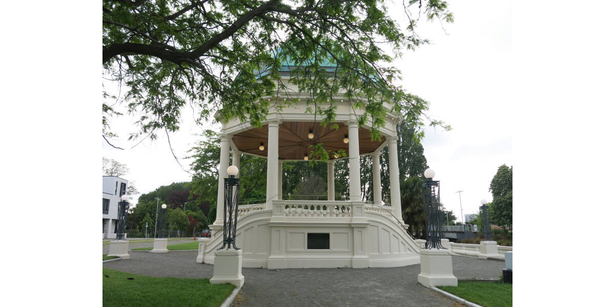 Thomas Edmonds Band rotunda | discoverywall.nz
