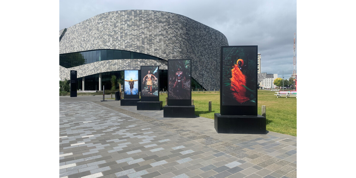 Pacific Sisters, SCAPE Public Art | discoverywall.nz