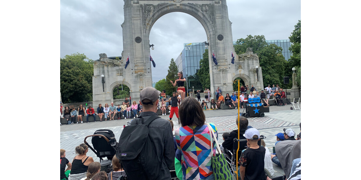 Bridge of Remembrance Busking Pitch | discoverywall.nz