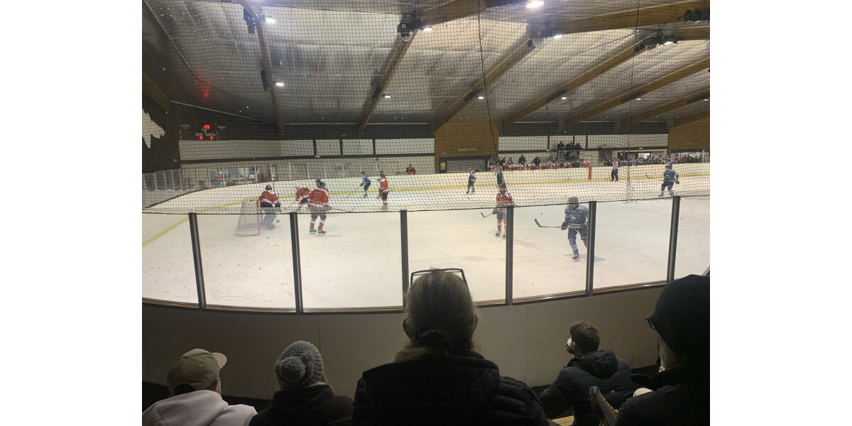 Ice hockey at Alpine Ice | discoverywall.nz