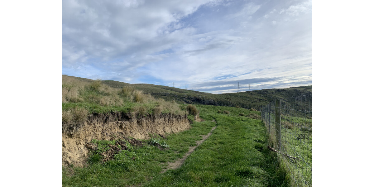 Port Hills path | discoverywall.nz