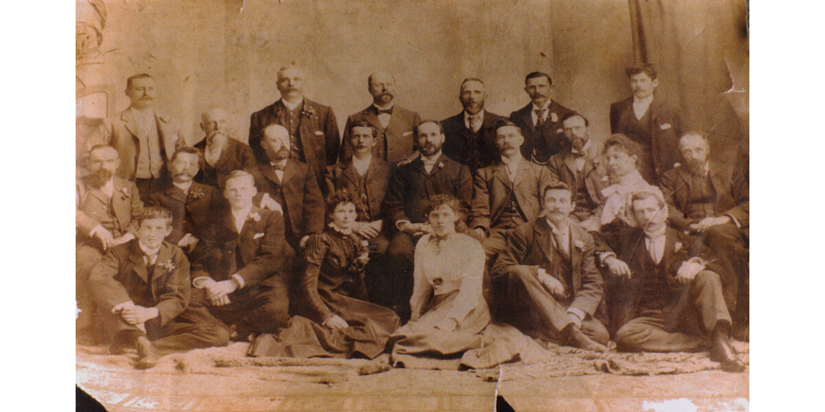 Singer Sewing Machine Staff 1895 | discoverywall.nz