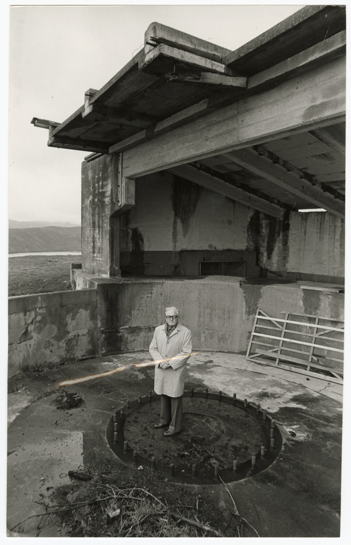 Gun pit at Godley Head | discoverywall.nz