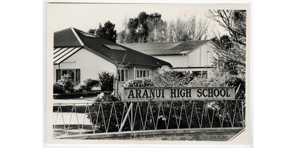Aranui High School, Shortland Street | discoverywall.nz