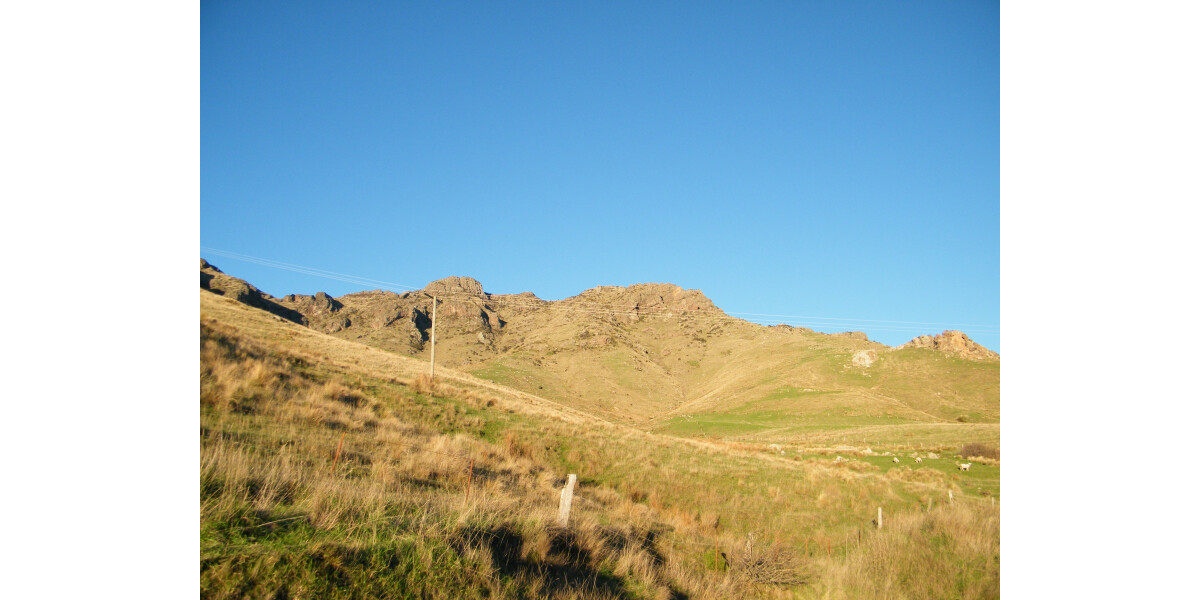 The Eastern hills above Purau Bay on a clear evening