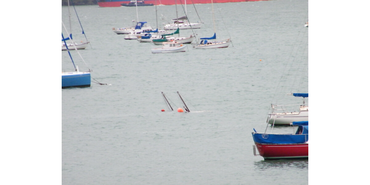 A Sunken Boat in Purau Bay | discoverywall.nz
