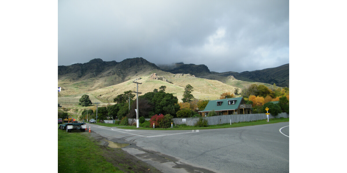 Cloudy day in Purau bay | discoverywall.nz