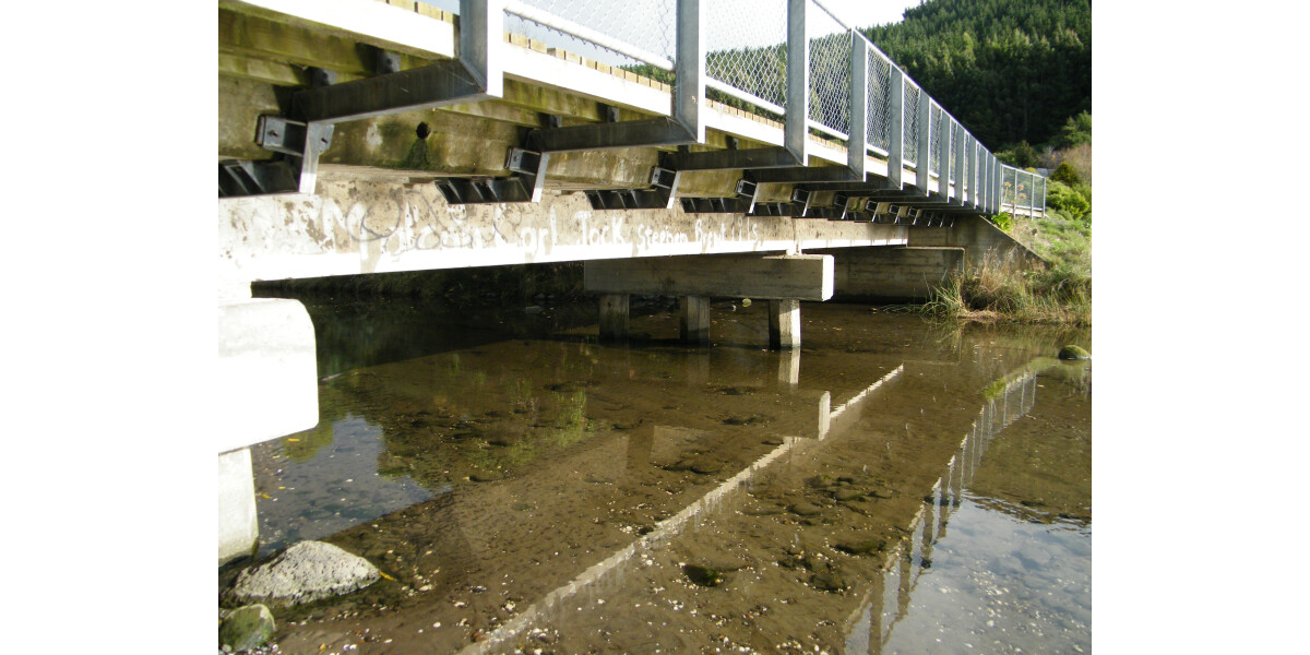 Bridge across Purau Bay estuary | discoverywall.nz