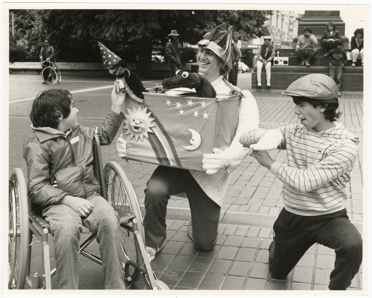 Puppets in Cathedral Square | discoverywall.nz