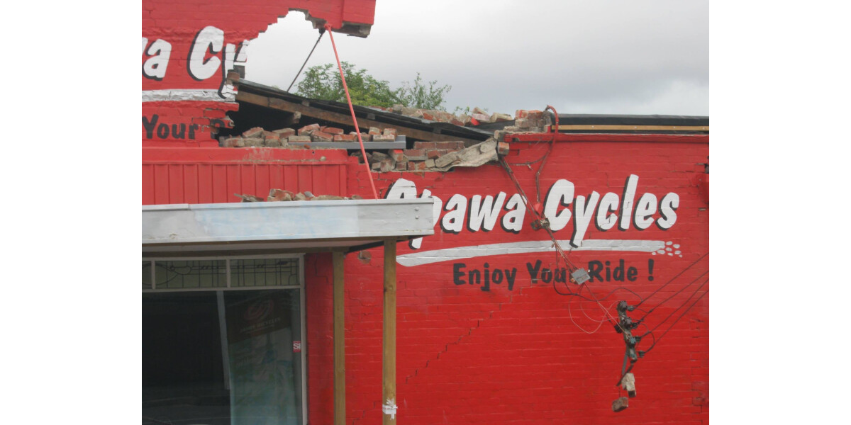 Opawa Cycles building after 2011 February quake | discoverywall.nz