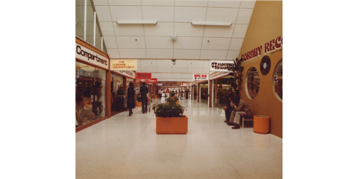 Shops and Super Value supermarket | discoverywall.nz