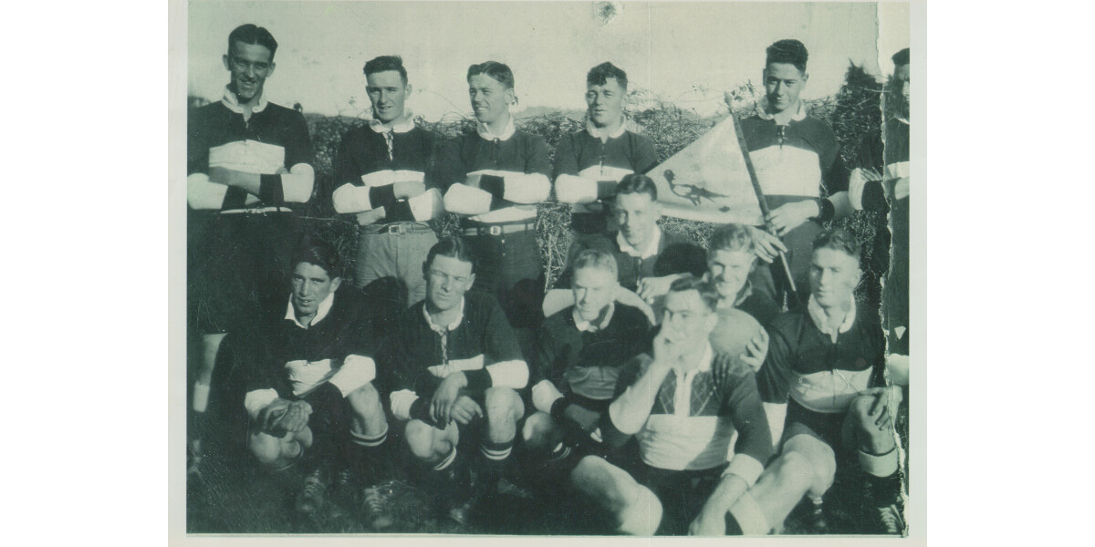 Magpies rugby league team portrait | discoverywall.nz