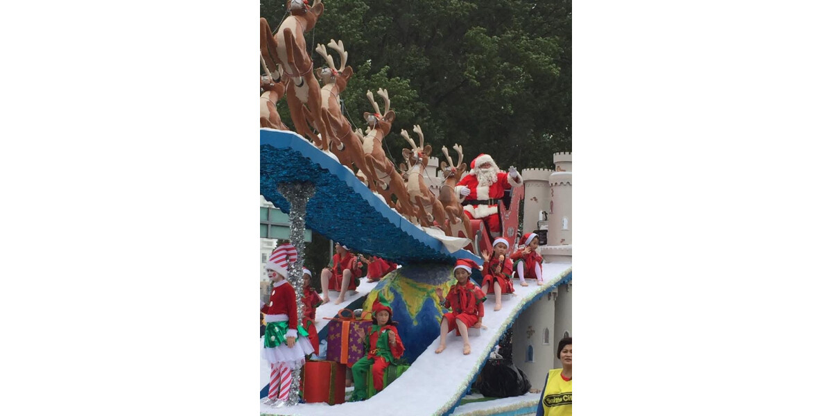 Santa at Santa Parade | discoverywall.nz