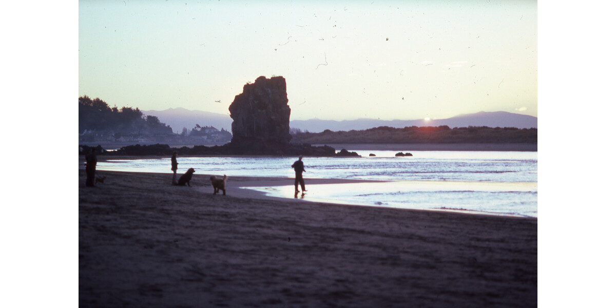Shag Rock at sunset, Sumner | discoverywall.nz