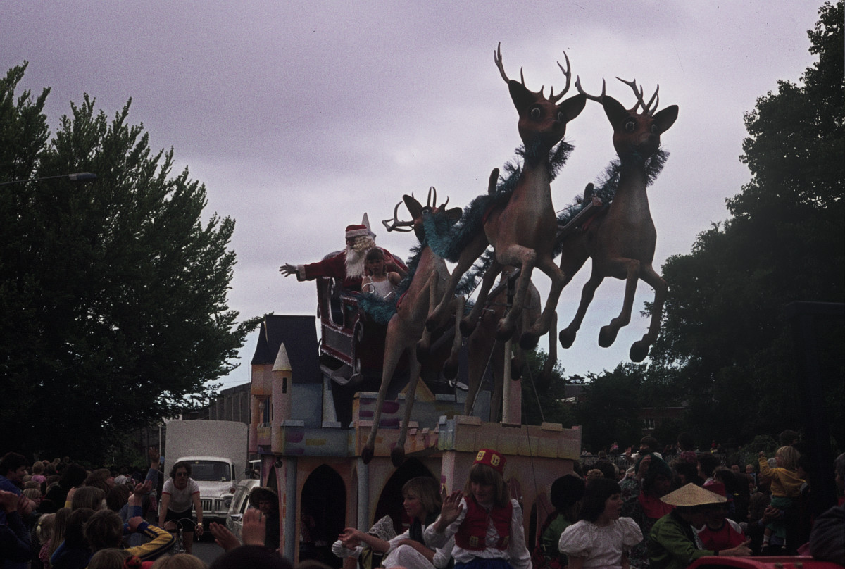 Santa float | discoverywall.nz