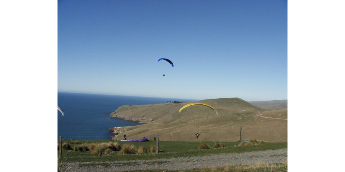 Paragliding on the Port Hills | discoverywall.nz