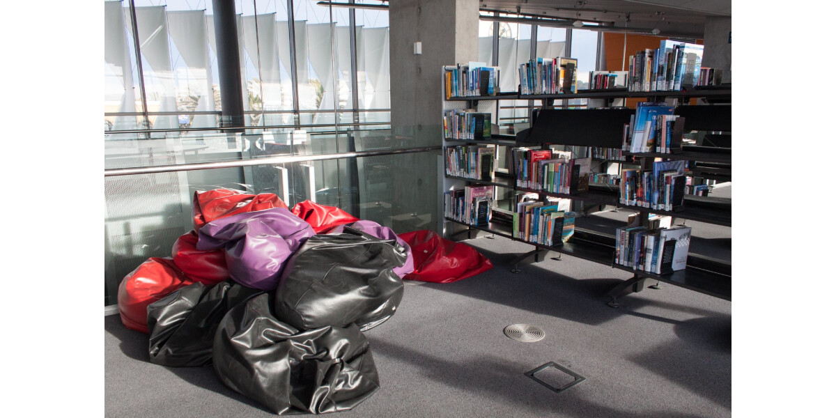 Bean bags, New Brighton Library | discoverywall.nz