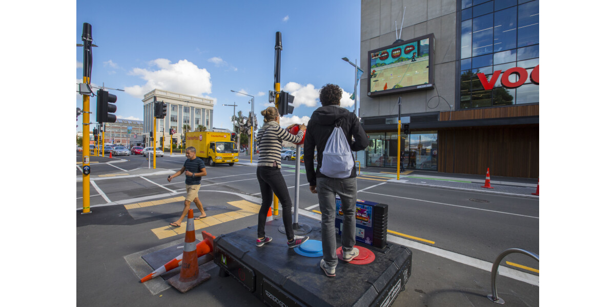 Giant arcade game | discoverywall.nz