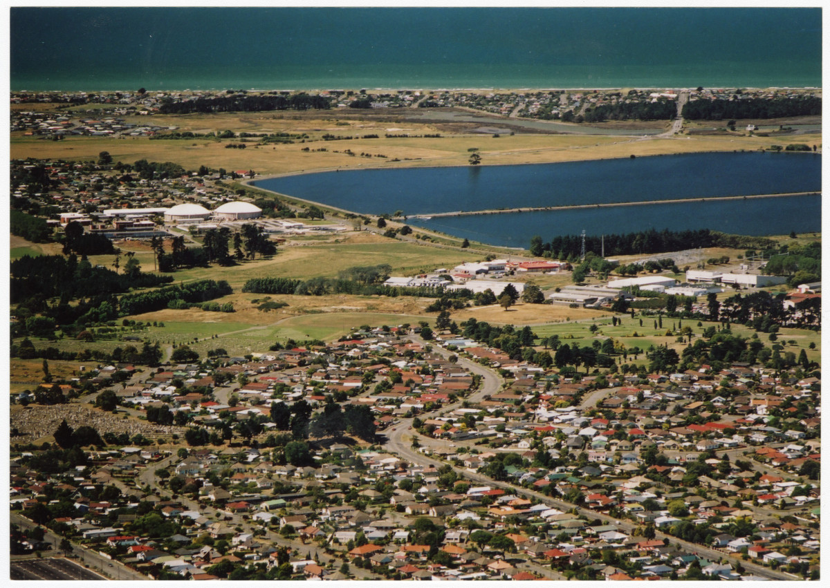 Looking over Bromley to the coast | discoverywall.nz