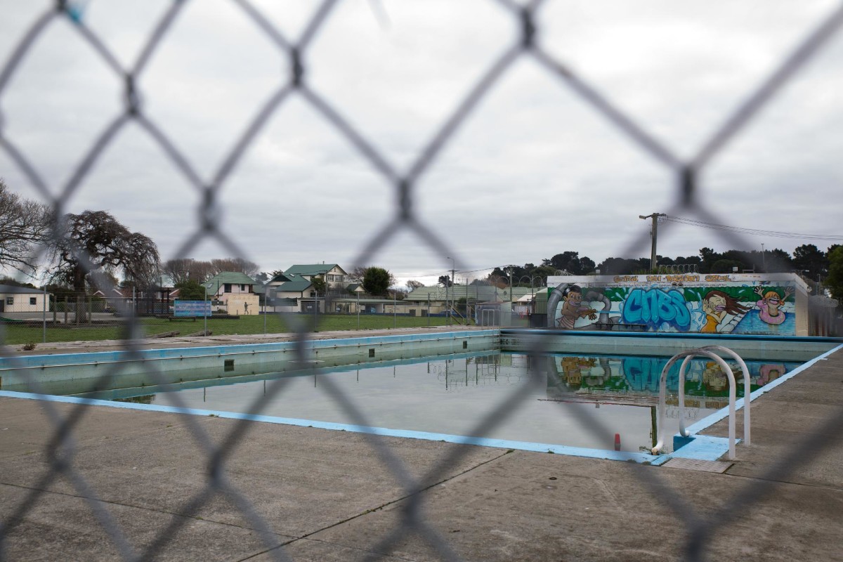 New Brighton School Pool | discoverywall.nz