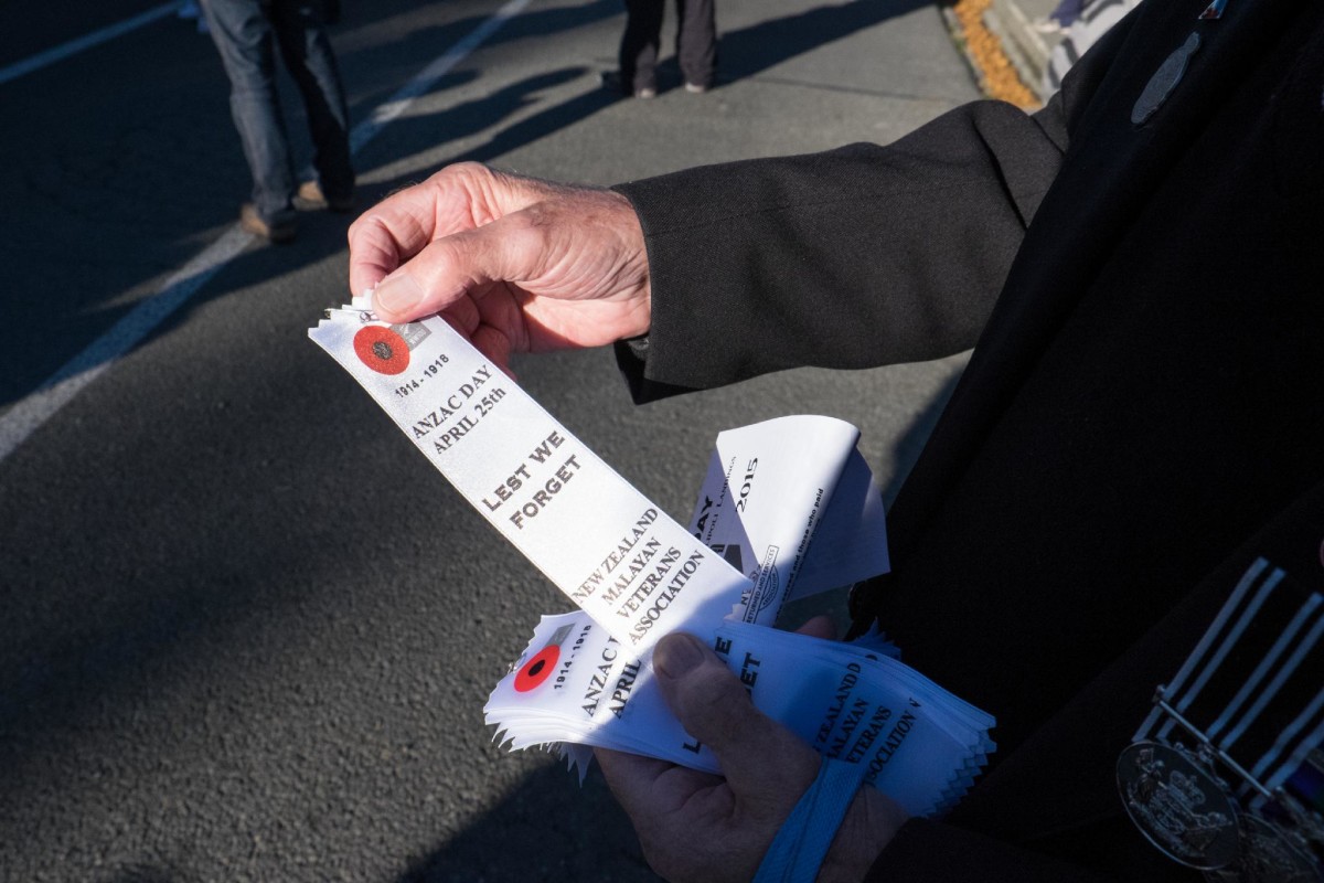 Ribbons at the Anzac Day service in Halswell | discoverywall.nz