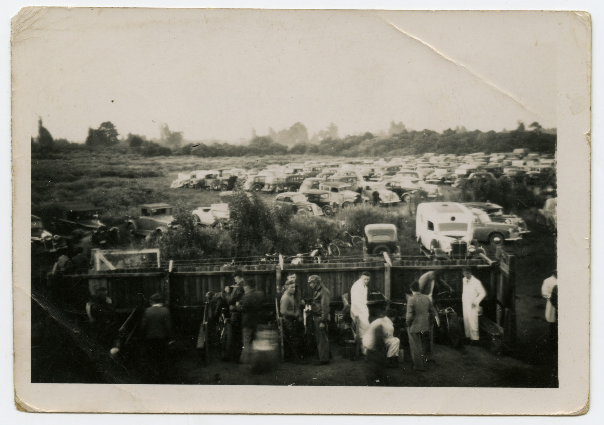 Motorbikes at the Aranui Speedway | discoverywall.nz