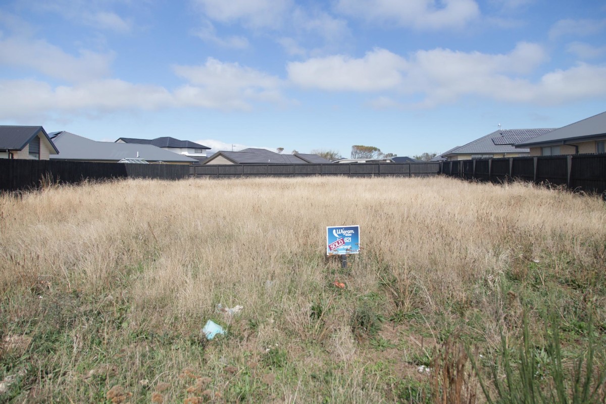 Empty section for sale in Wigram Skies subdivision | discoverywall.nz