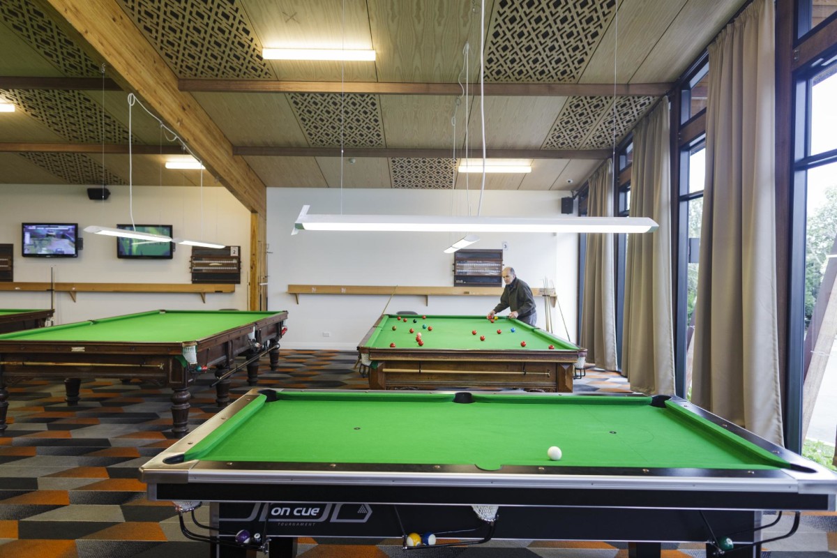 Billiards area at the Papanui Club | discoverywall.nz