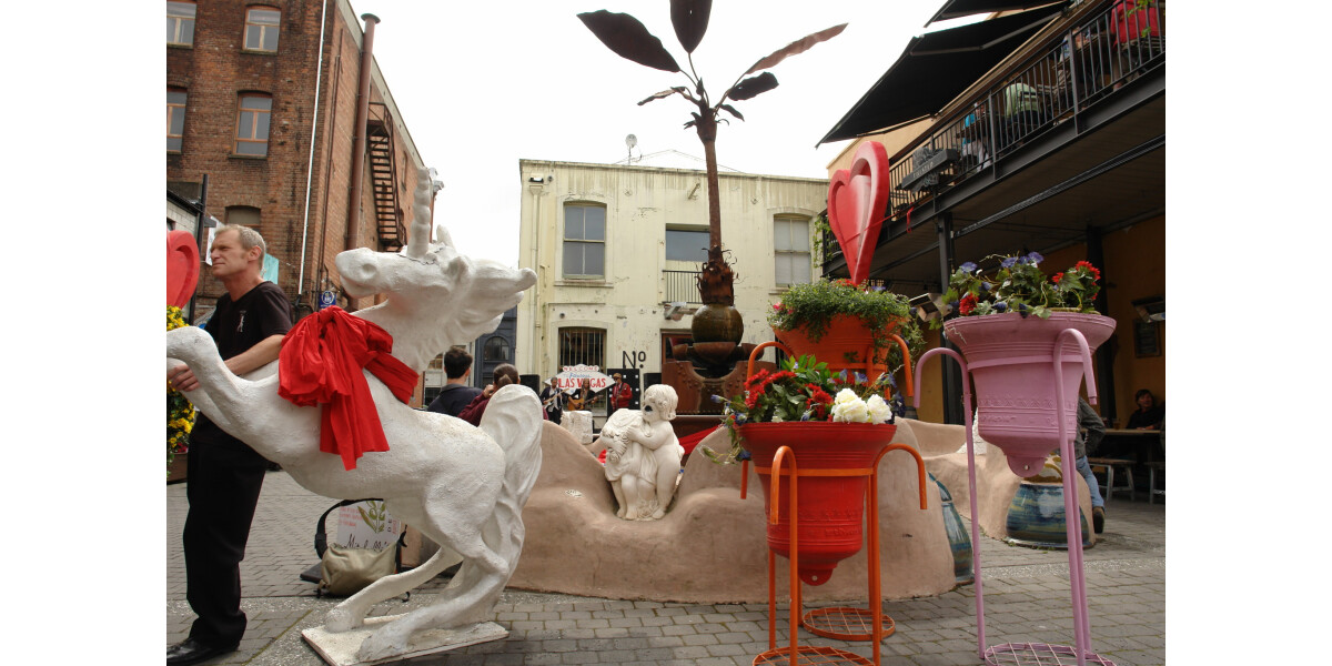 Valentines Day on Poplar Street | discoverywall.nz