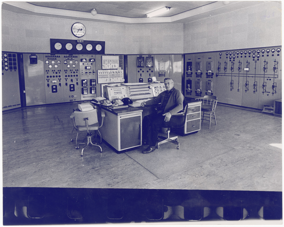 Control room of the Islington substation | discoverywall.nz