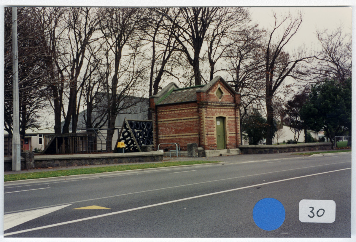 Ferry Rd (Woolston Park) | discoverywall.nz