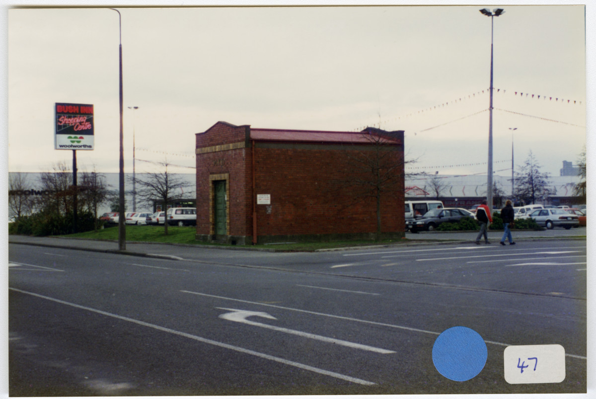 Bush Inn Shopping Centre substation | discoverywall.nz