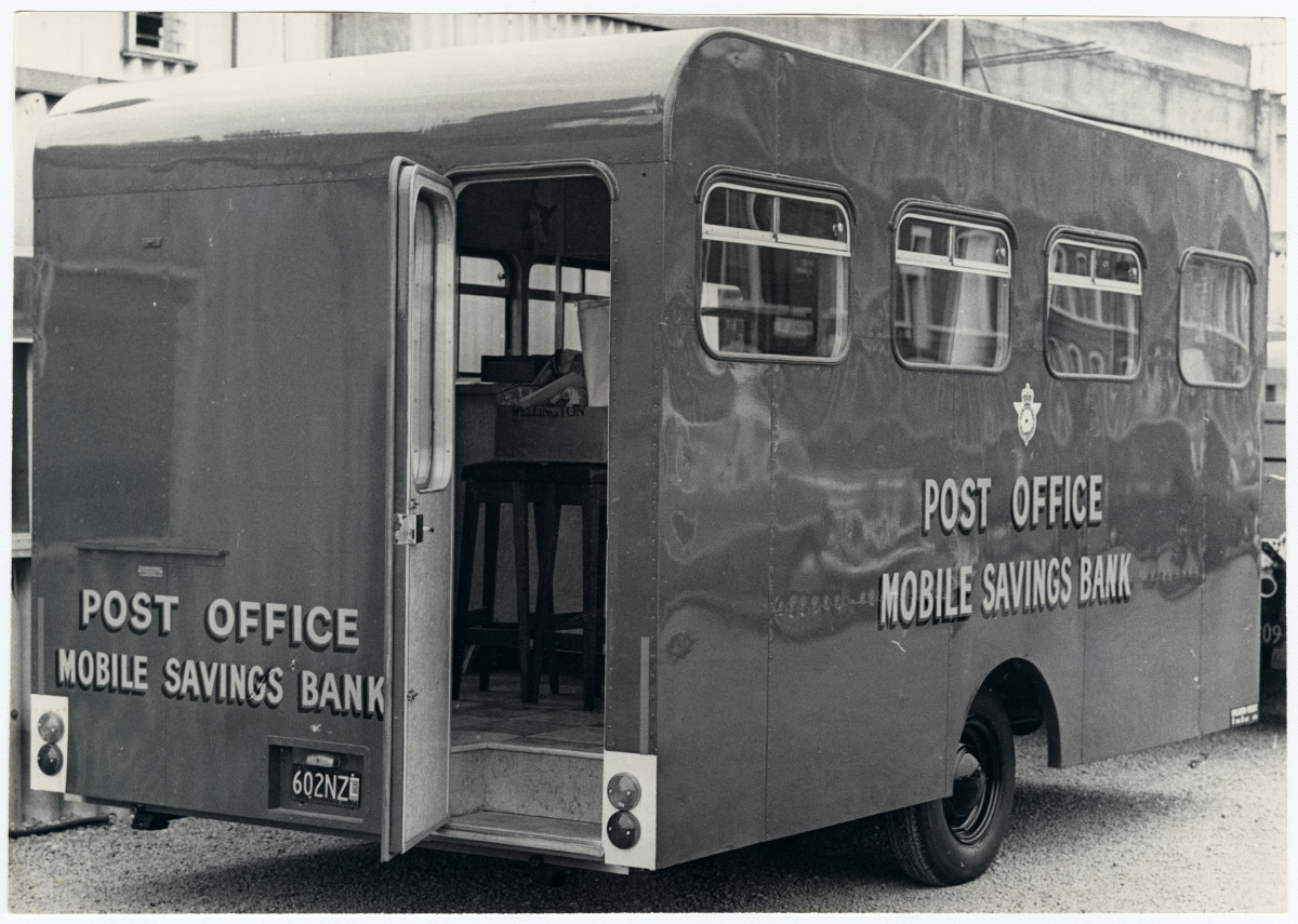 The mobile Post Office Savings Bank | discoverywall.nz