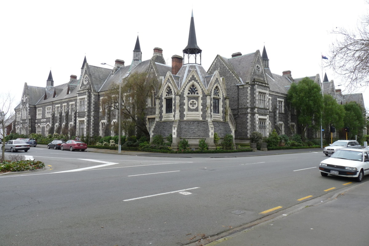 Cranmer Court viewed from Cranmer Square | discoverywall.nz