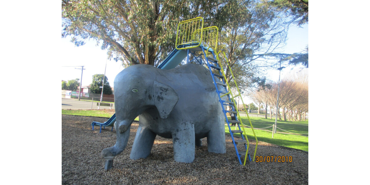 The famous Bishopdale Park Elelphant slide | discoverywall.nz
