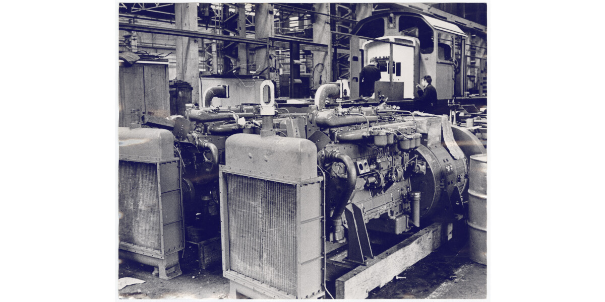 Engines in Addington Railway Workshops | discoverywall.nz