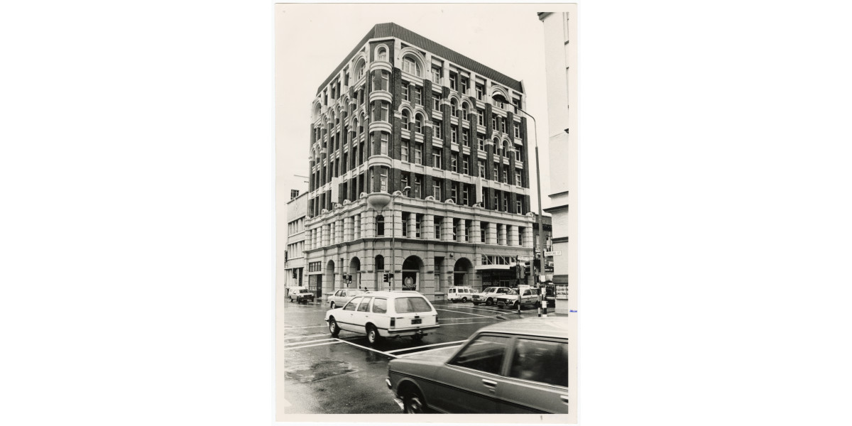 MLC building | discoverywall.nz