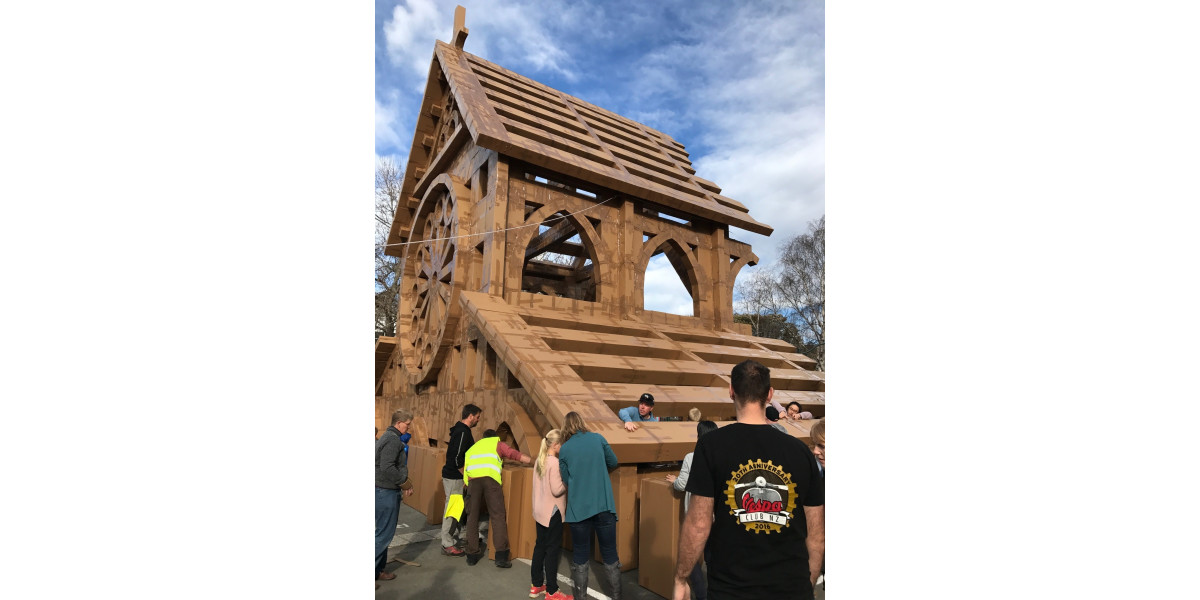 Crowd building Cardboard Cathedral | discoverywall.nz