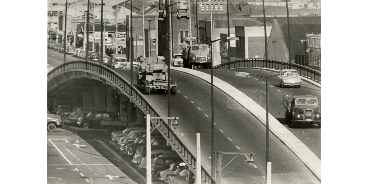Colombo Street overhead bridge | discoverywall.nz